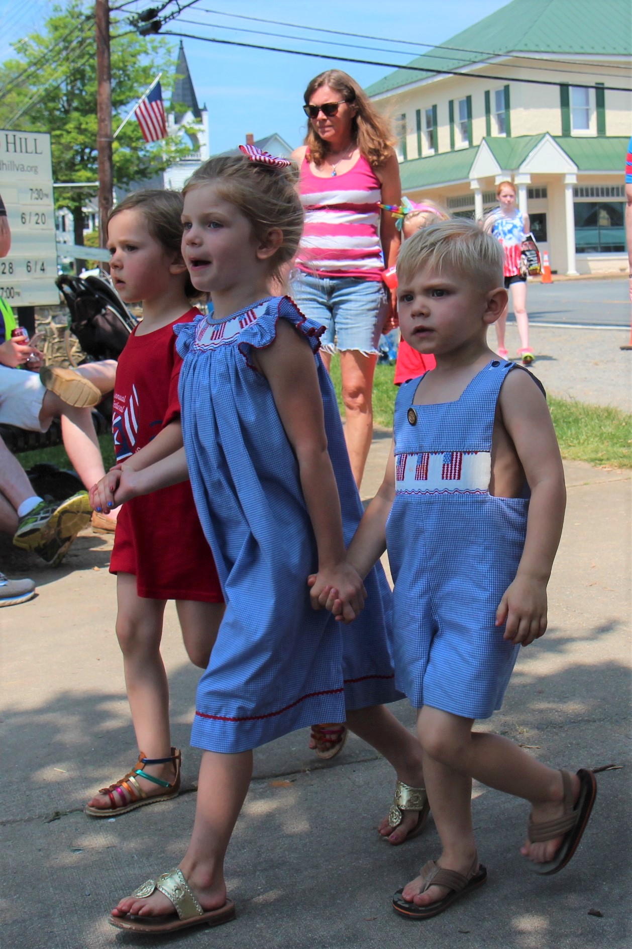 The Festival, the Festival! How to Get to the Festival | Round Hill ...